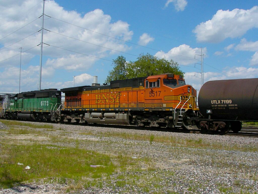 BNSF 5517 & BNSF 6773